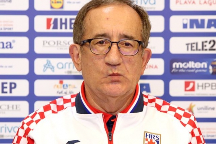 Lino Červar okupio rukometnu reprezentaciju pred utakmice protiv ...