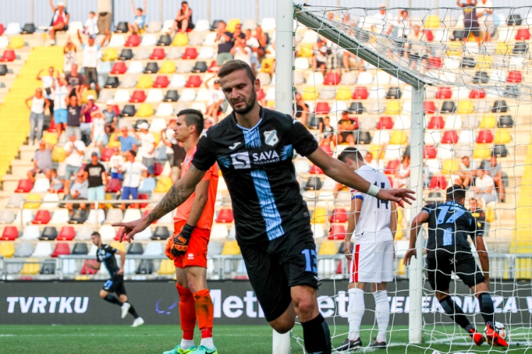 Dario Župarić i Simon Sluga najbliži odlasku, Igor Bišćan za sada ...
