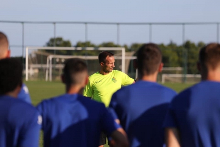 Fausto Budicin odradio prvi trening u Istri 1961 prije utakmice protiv Rijeke - SportCom.hr